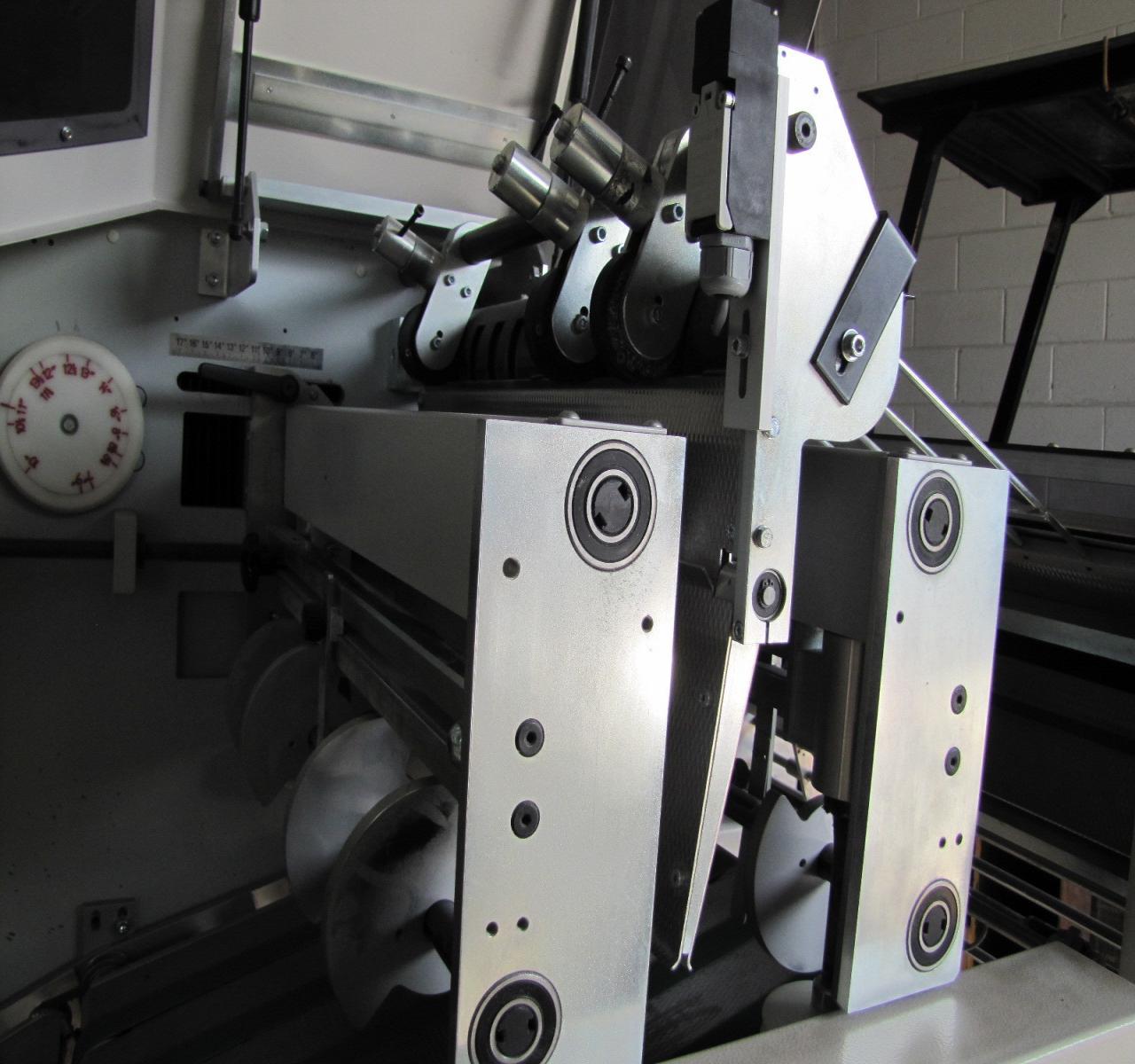 Lot #14: Lasermax Roll Systems RS92 Pinless Folder and Lasermax 501254 ...